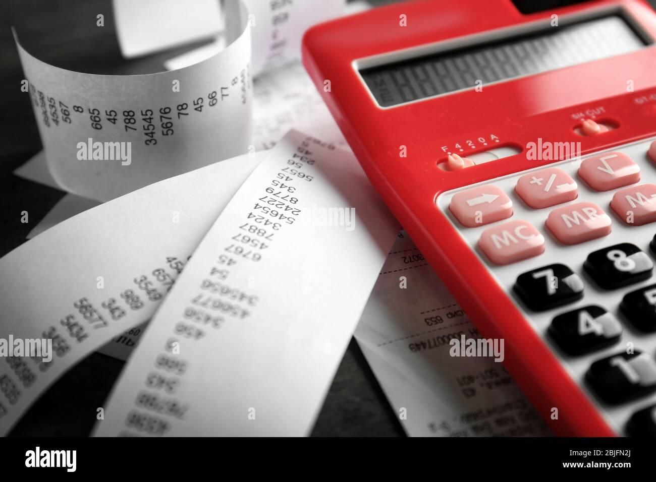Checks on table money hi-res stock photography and images - Alamy