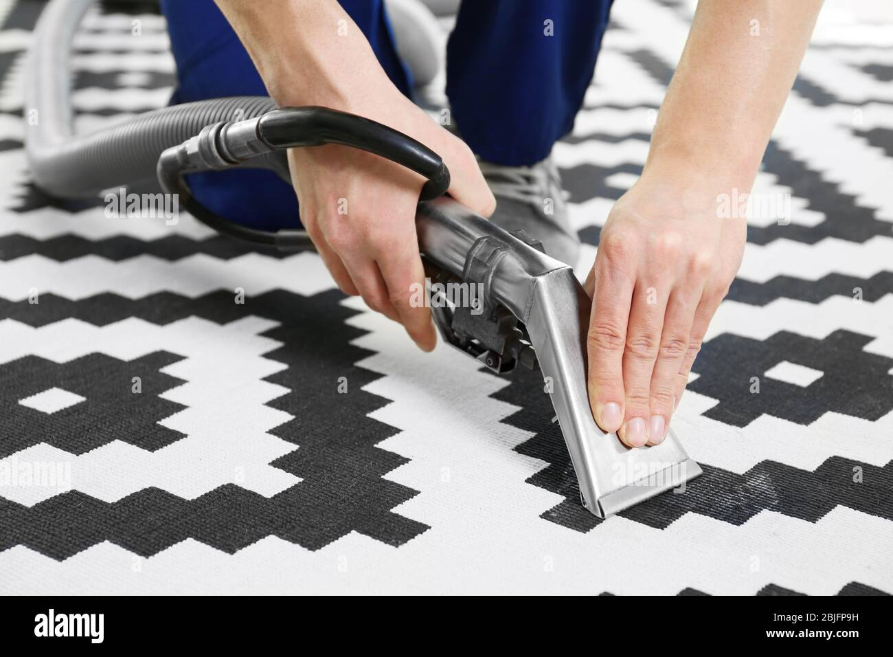 Hand removing nozzle hi-res stock photography and images - Alamy