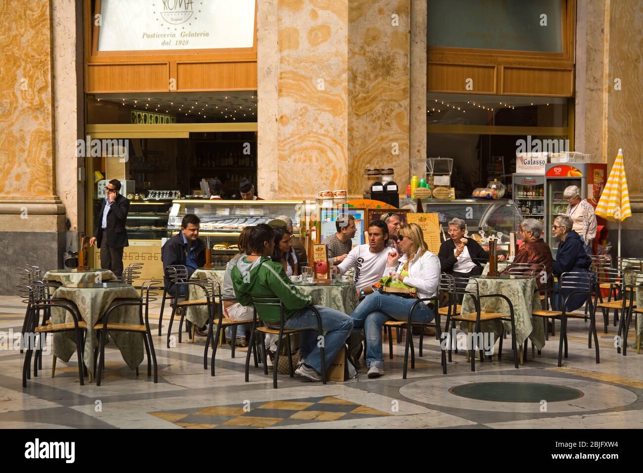 Umberto restaurant naples hi-res stock photography and images - Alamy