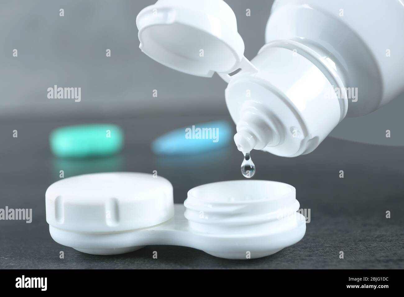 Bottle optics hi-res stock photography and images - Alamy