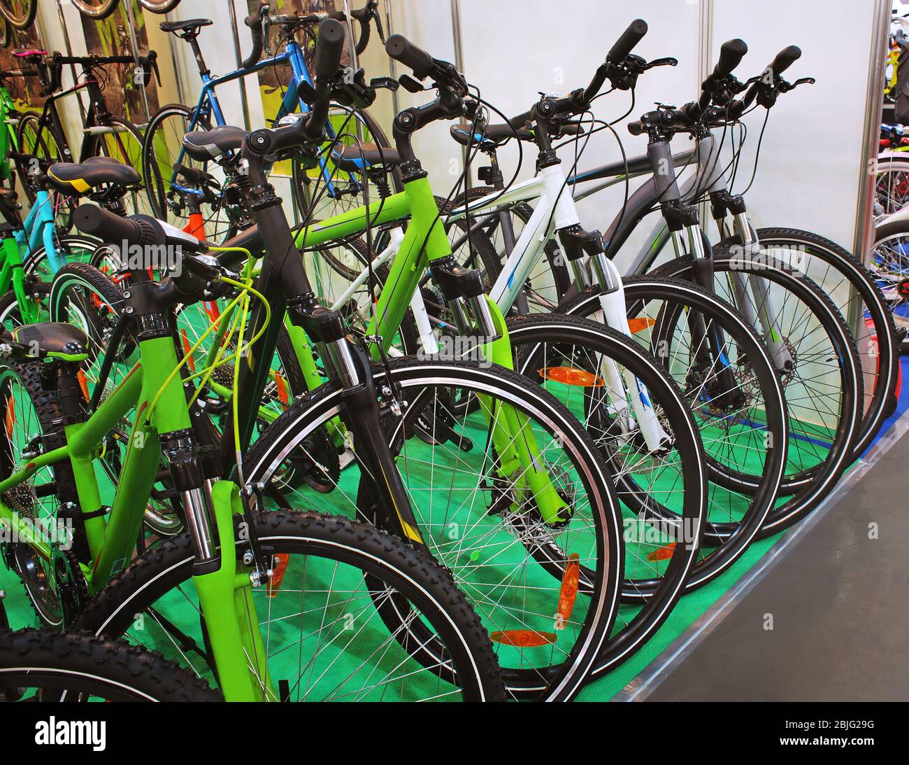 Bicycle exhibition in showroom Stock Photo - Alamy