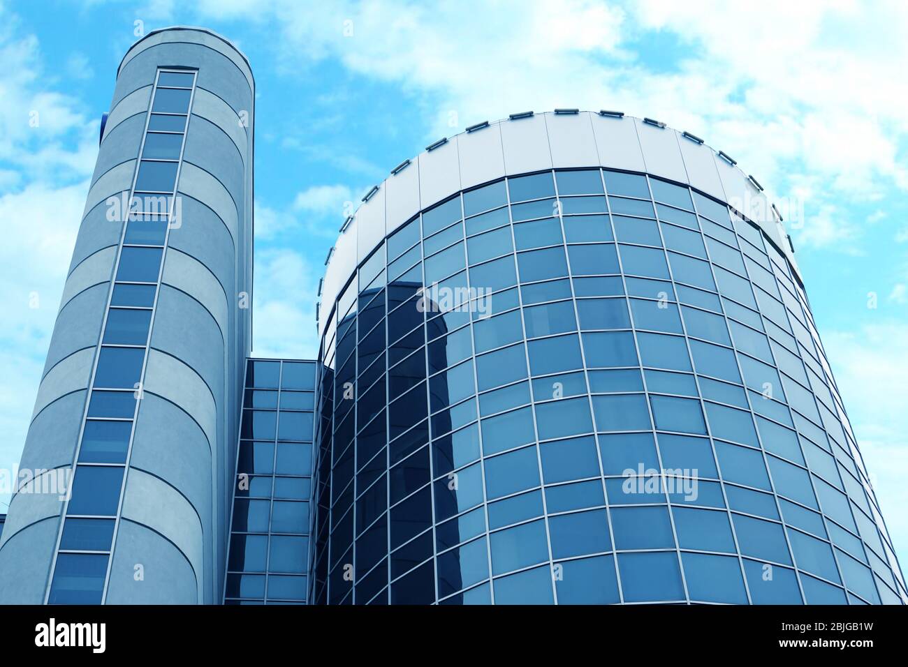 Modern skyscraper with tinted windows Stock Photo - Alamy