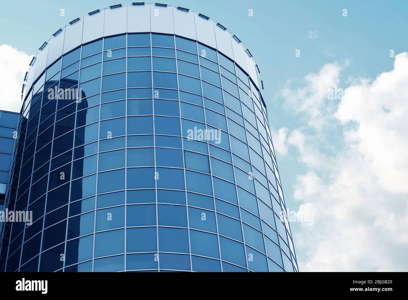 Modern skyscraper with tinted windows Stock Photo - Alamy