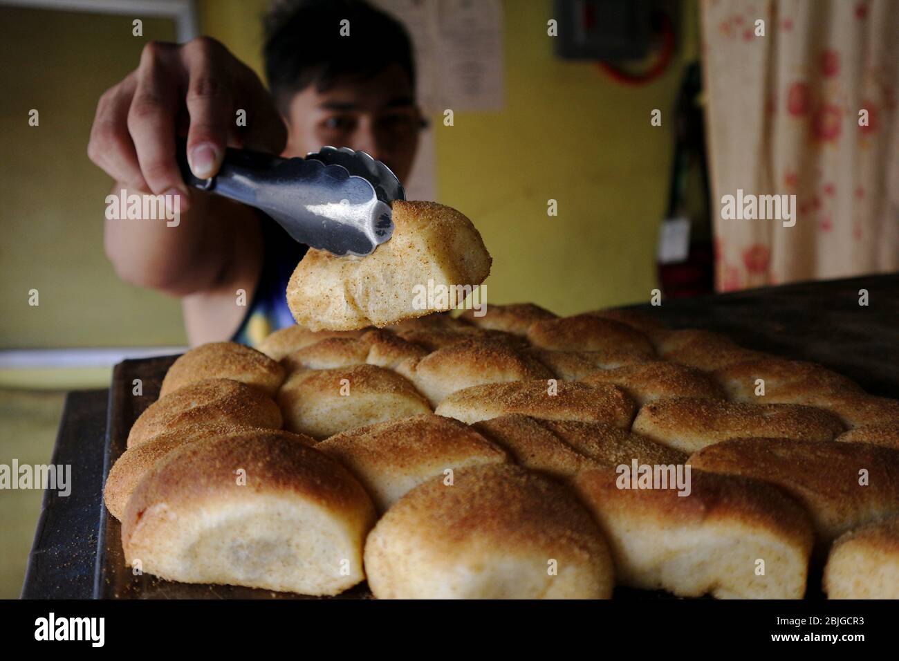 Filipino baker hi-res stock photography and images - Alamy
