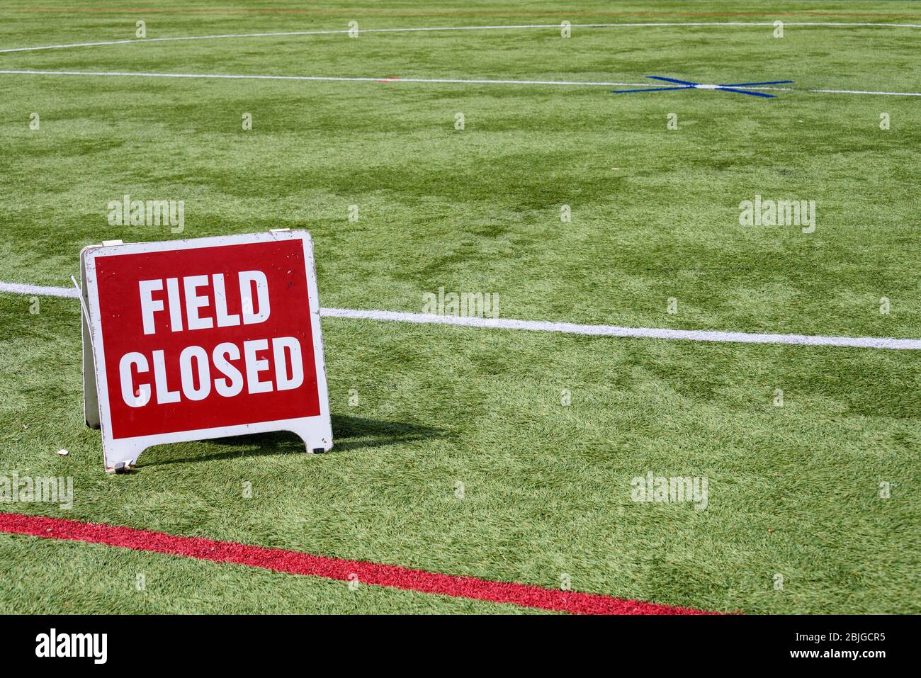 Field closed sign, athletic field closed due to coronavirus response ...