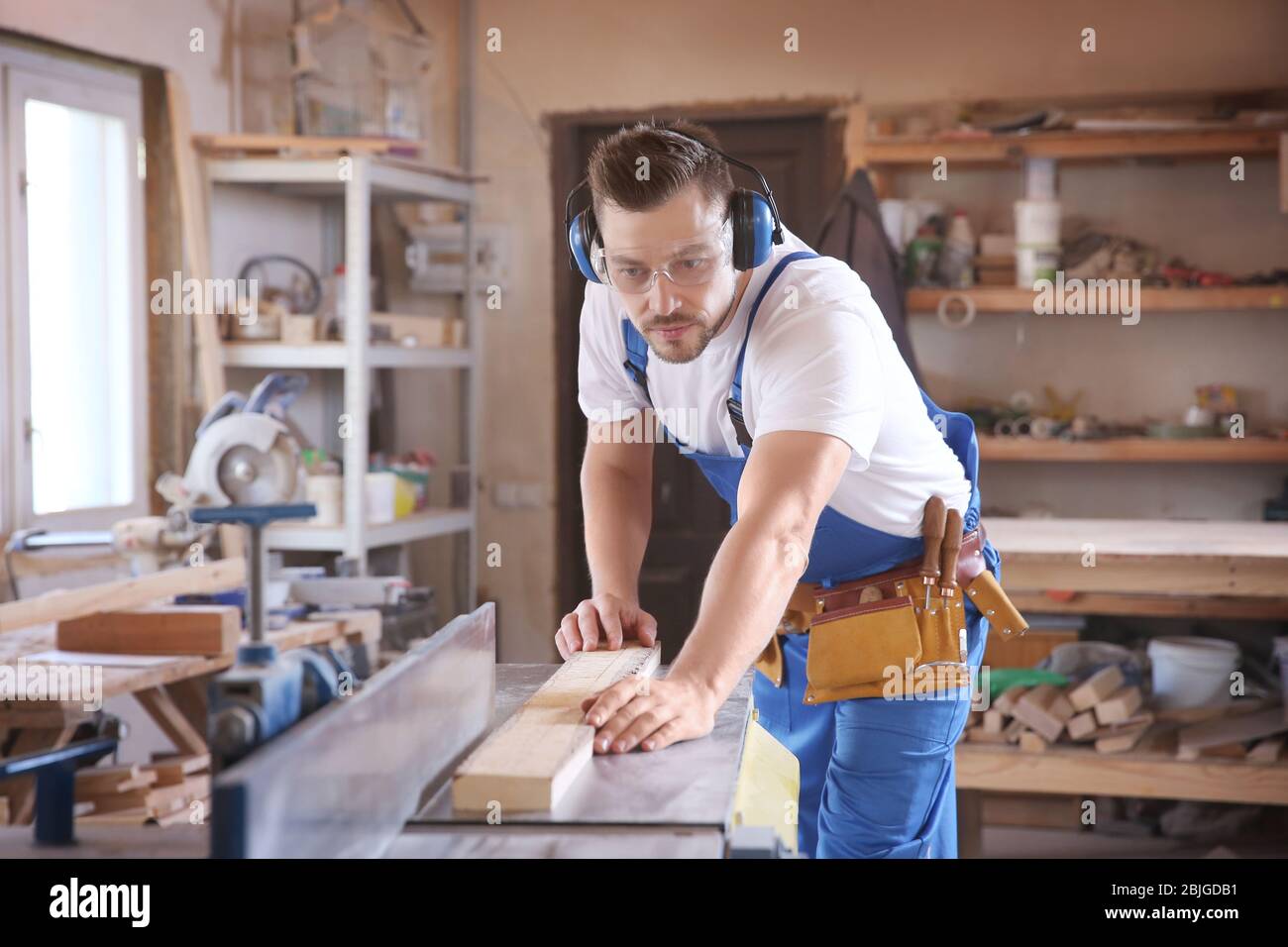Focused carpenter hi-res stock photography and images - Alamy