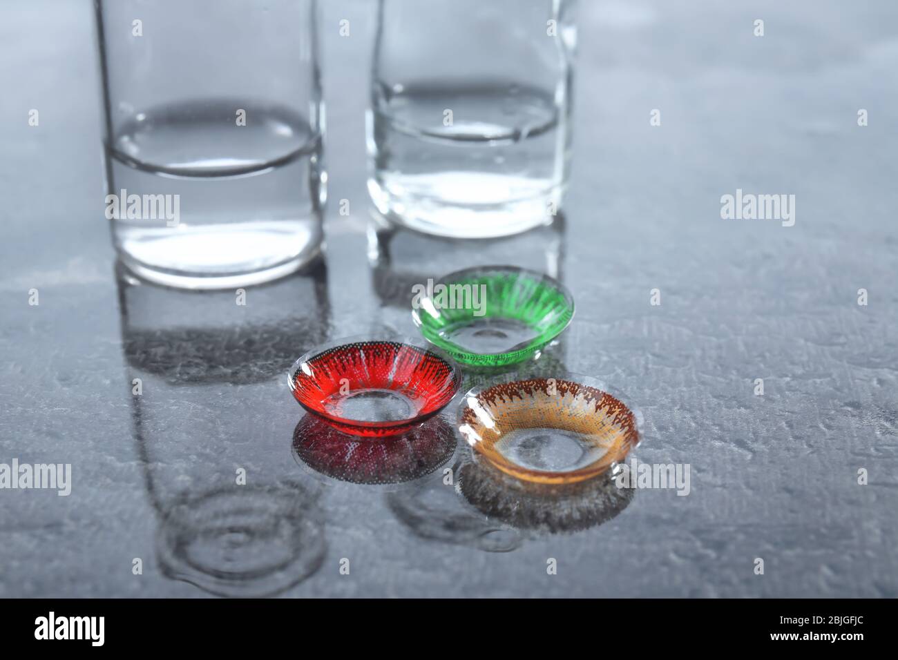 Contact lenses and bottles hi-res stock photography and images - Alamy