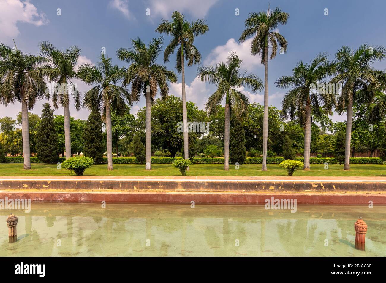Islamic garden hi-res stock photography and images - Alamy