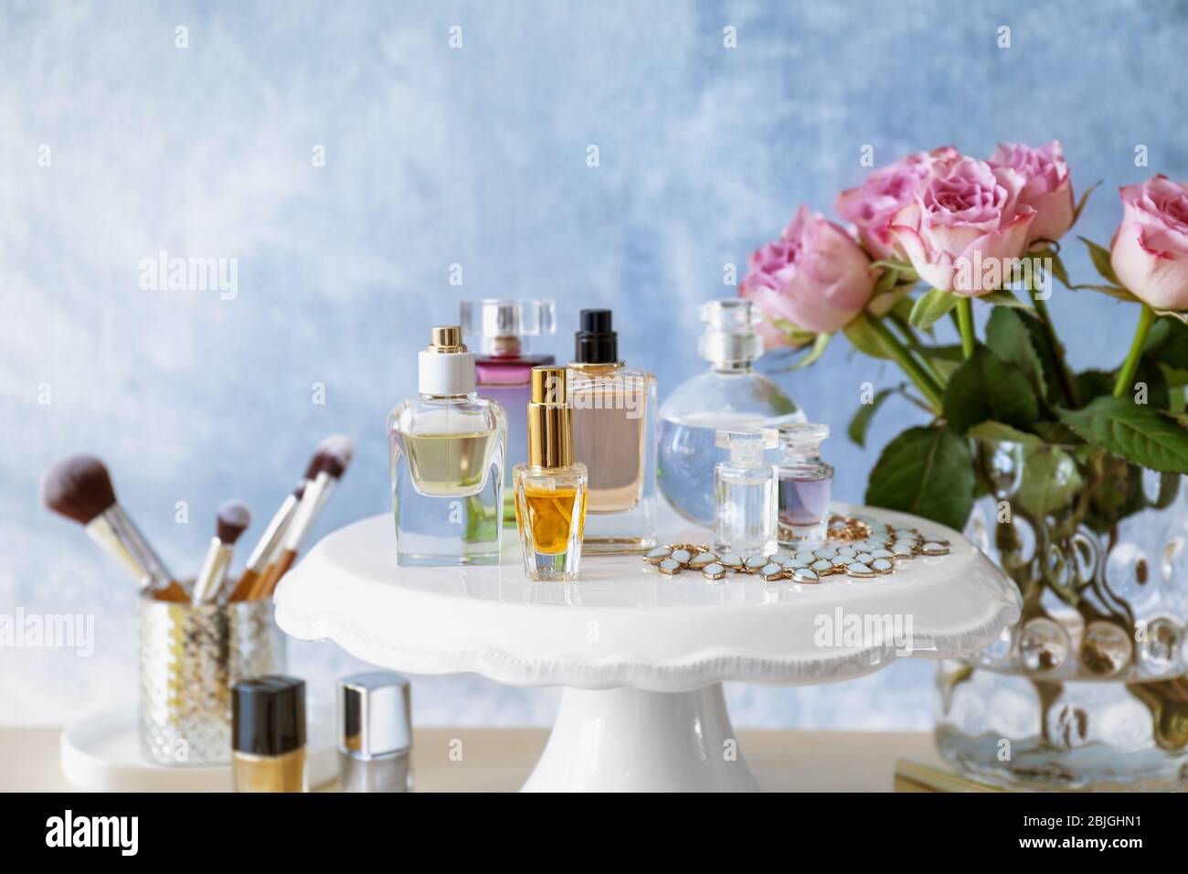 Tester stand hi-res stock photography and images - Alamy