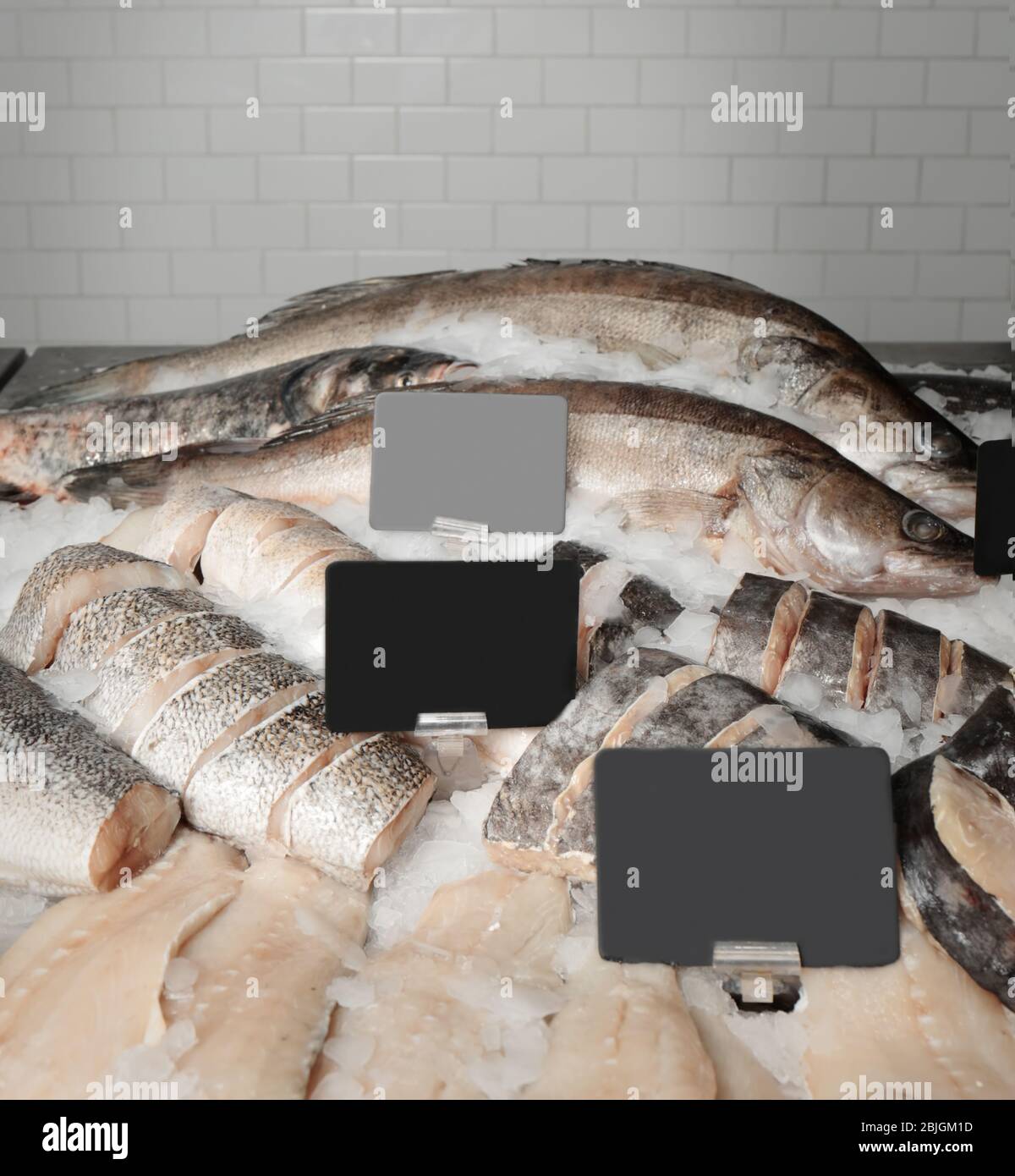 Fresh fish in supermarket Stock Photo - Alamy