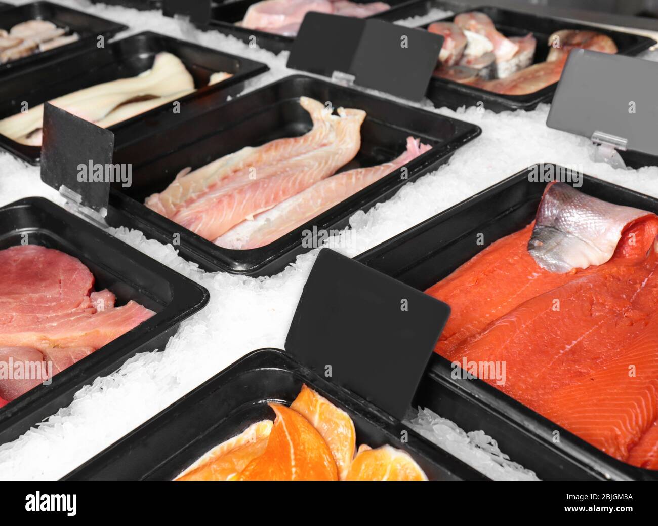 Fresh fish in supermarket Stock Photo - Alamy