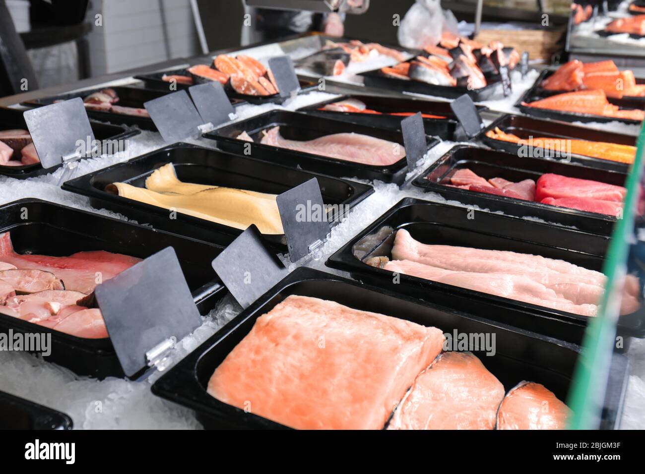 Fresh fish in supermarket Stock Photo - Alamy