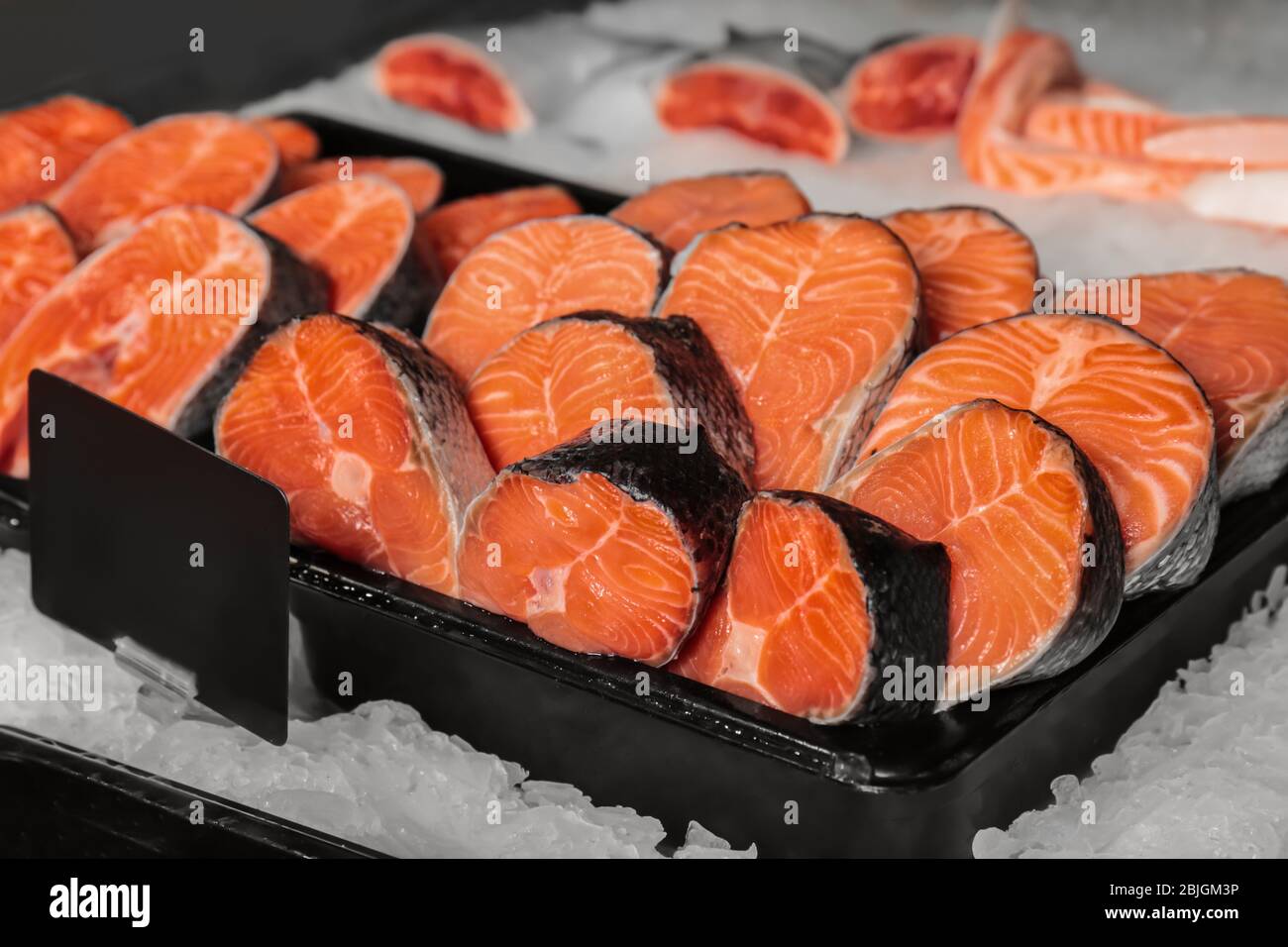 Fresh fish in supermarket Stock Photo - Alamy