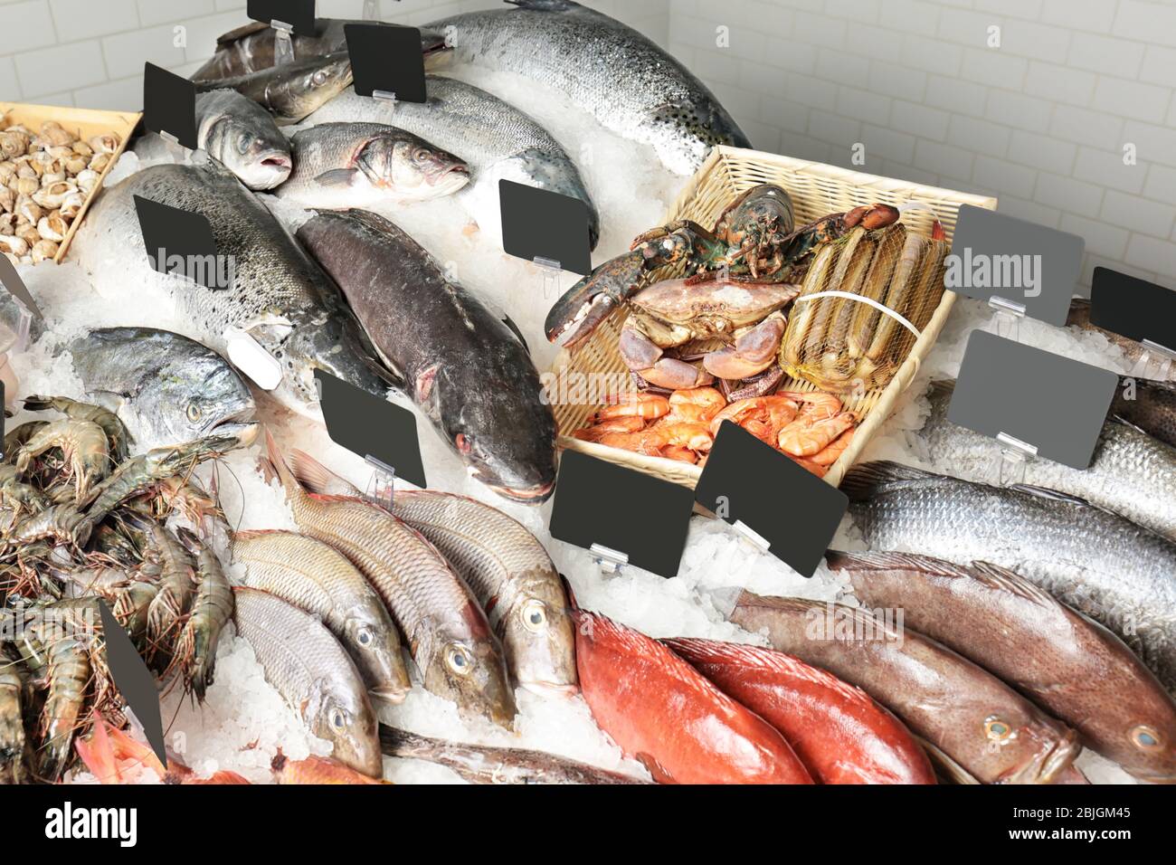 Fresh fish in supermarket Stock Photo - Alamy