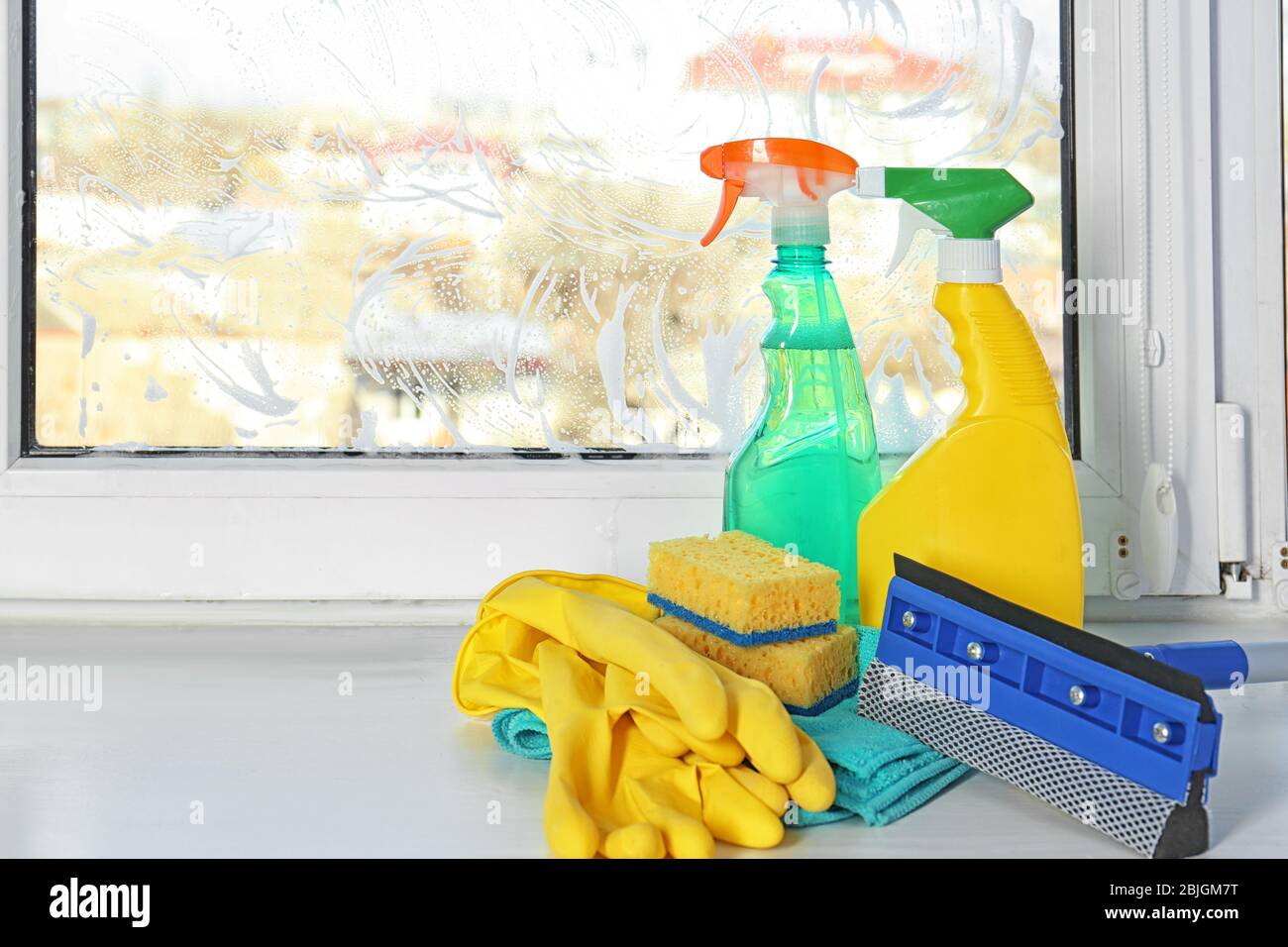 Window sill cleaning cleaning hi-res stock photography and images - Alamy