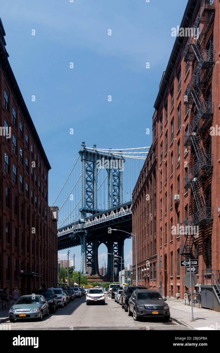 Brooklyn bridge from dumbo hi-res stock photography and images - Alamy