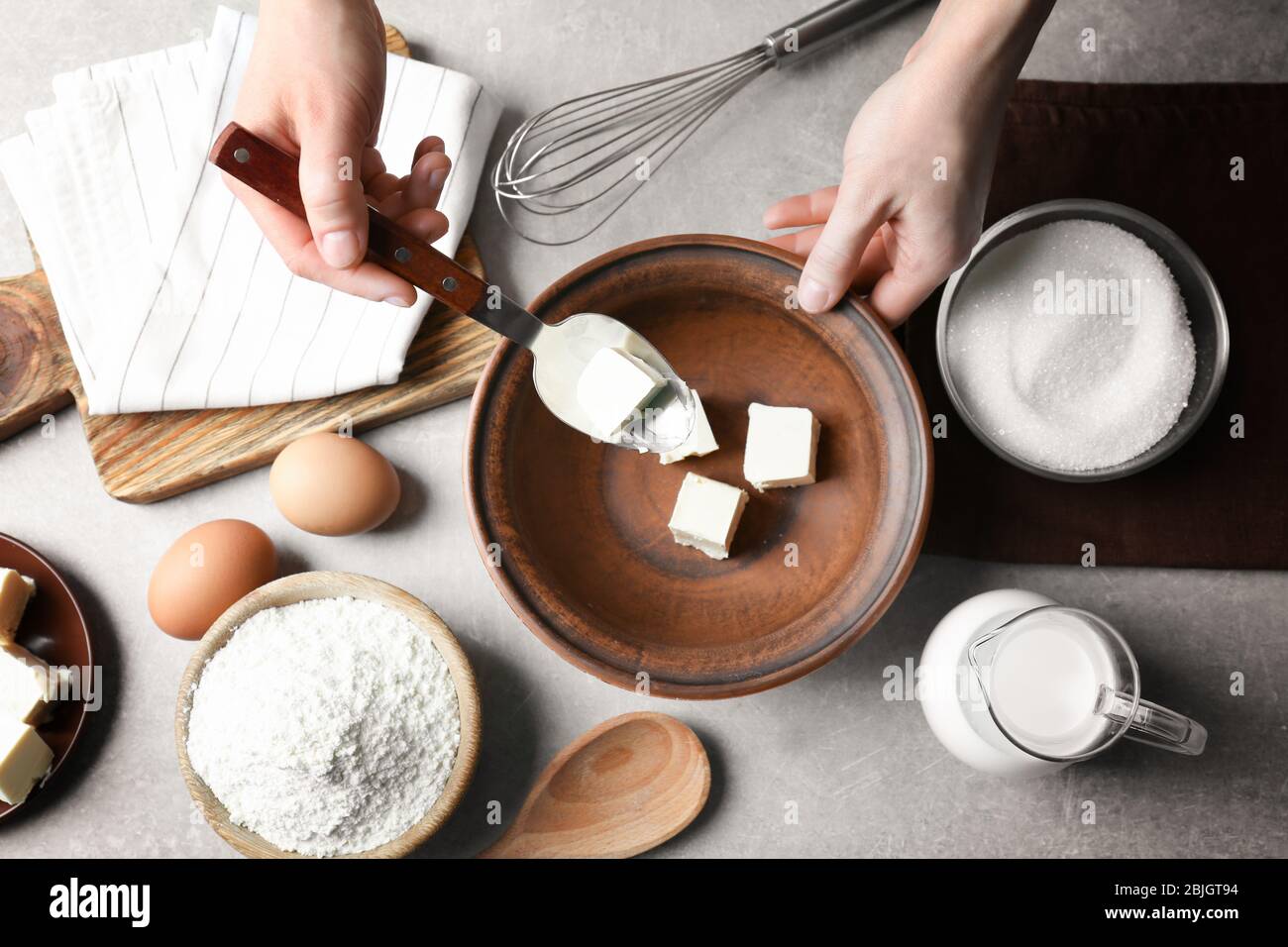 Making dough hands cake sponge hi-res stock photography and images - Alamy
