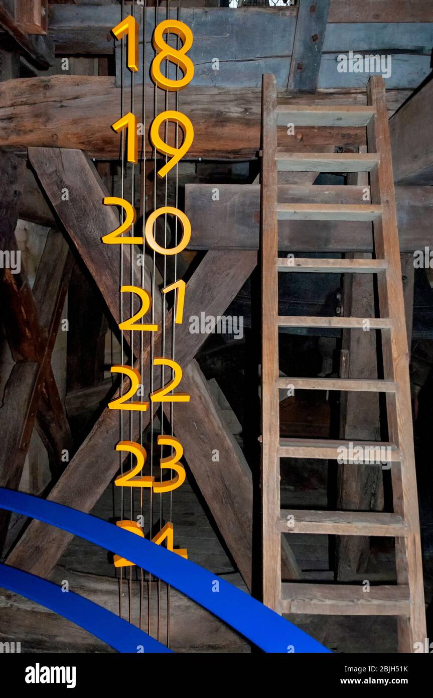 Great hour bell hi-res stock photography and images - Alamy