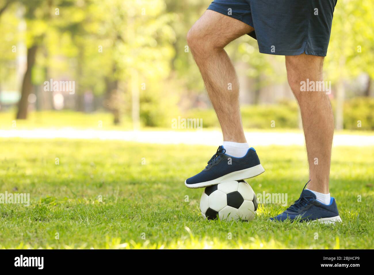 Ball legs rest hi-res stock photography and images - Alamy
