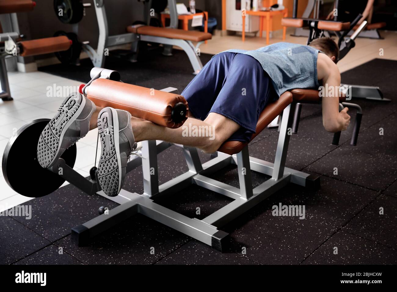 Exercise gluteus gym man hi-res stock photography and images - Alamy