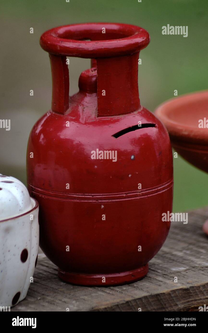 Gullak hi-res stock photography and images - Alamy