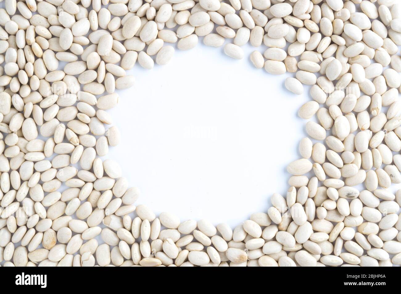 White beans circle on the white background Stock Photo - Alamy