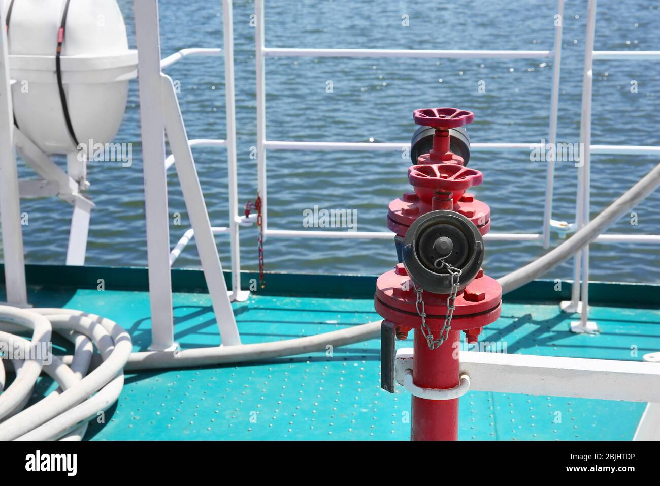 Marine fire hydrant hi-res stock photography and images - Alamy