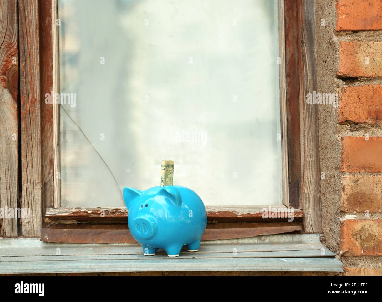 Removing glass facade hi-res stock photography and images - Alamy