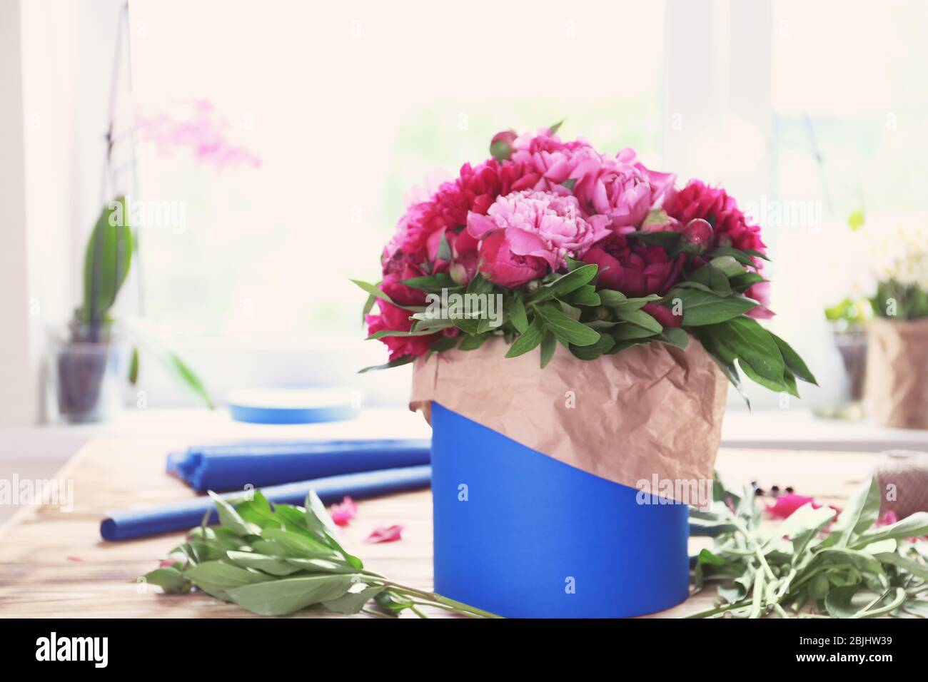 Floristics gift delivery service hi-res stock photography and images ...