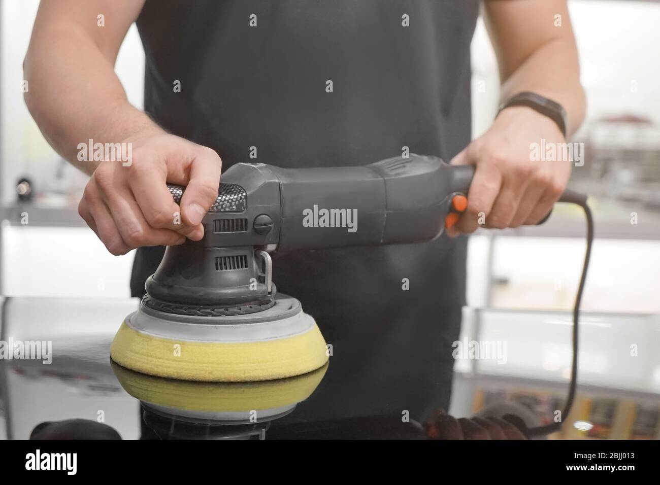 Mechanic buff hi-res stock photography and images - Alamy