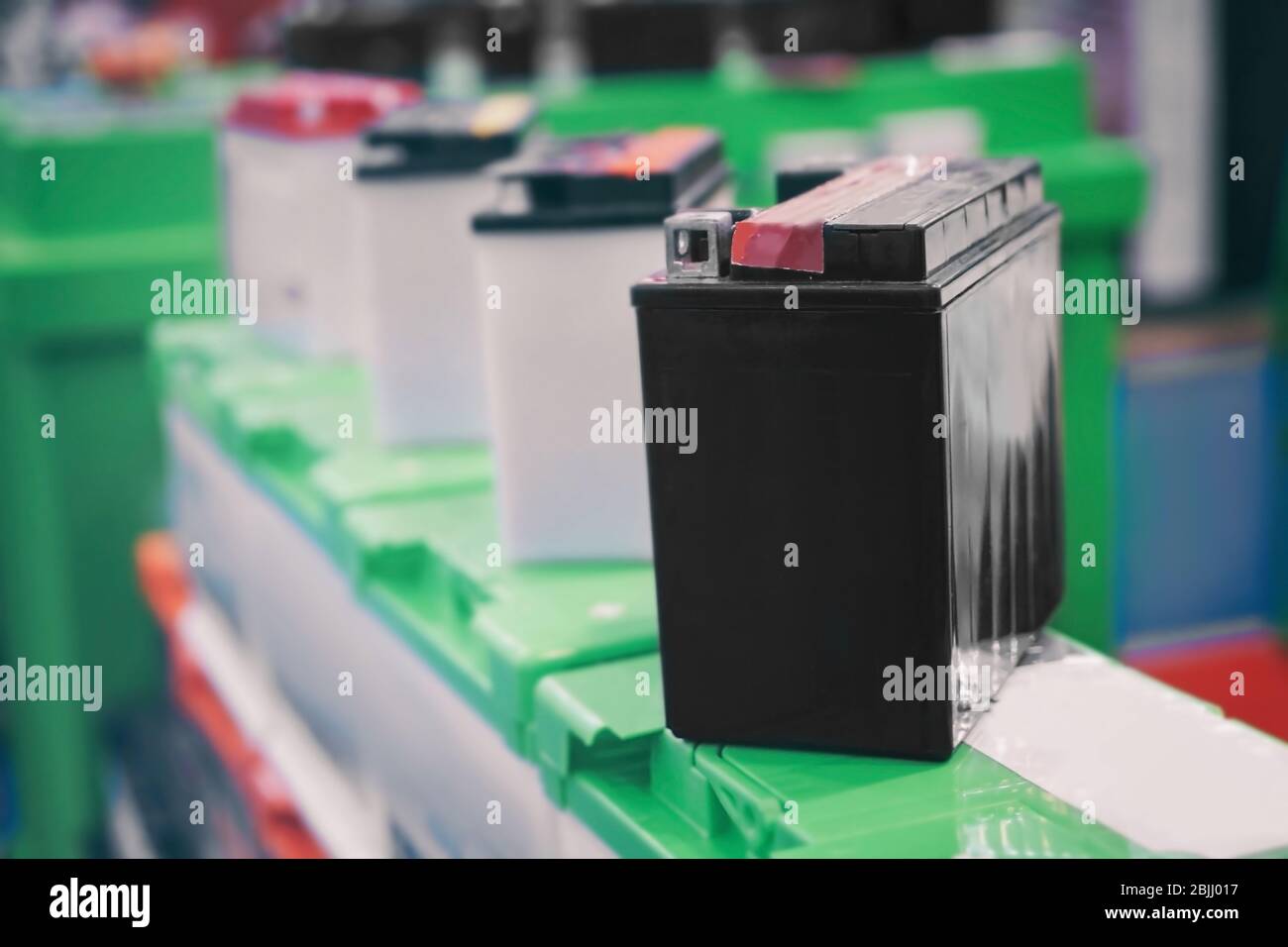 Batteries in store hi-res stock photography and images - Alamy