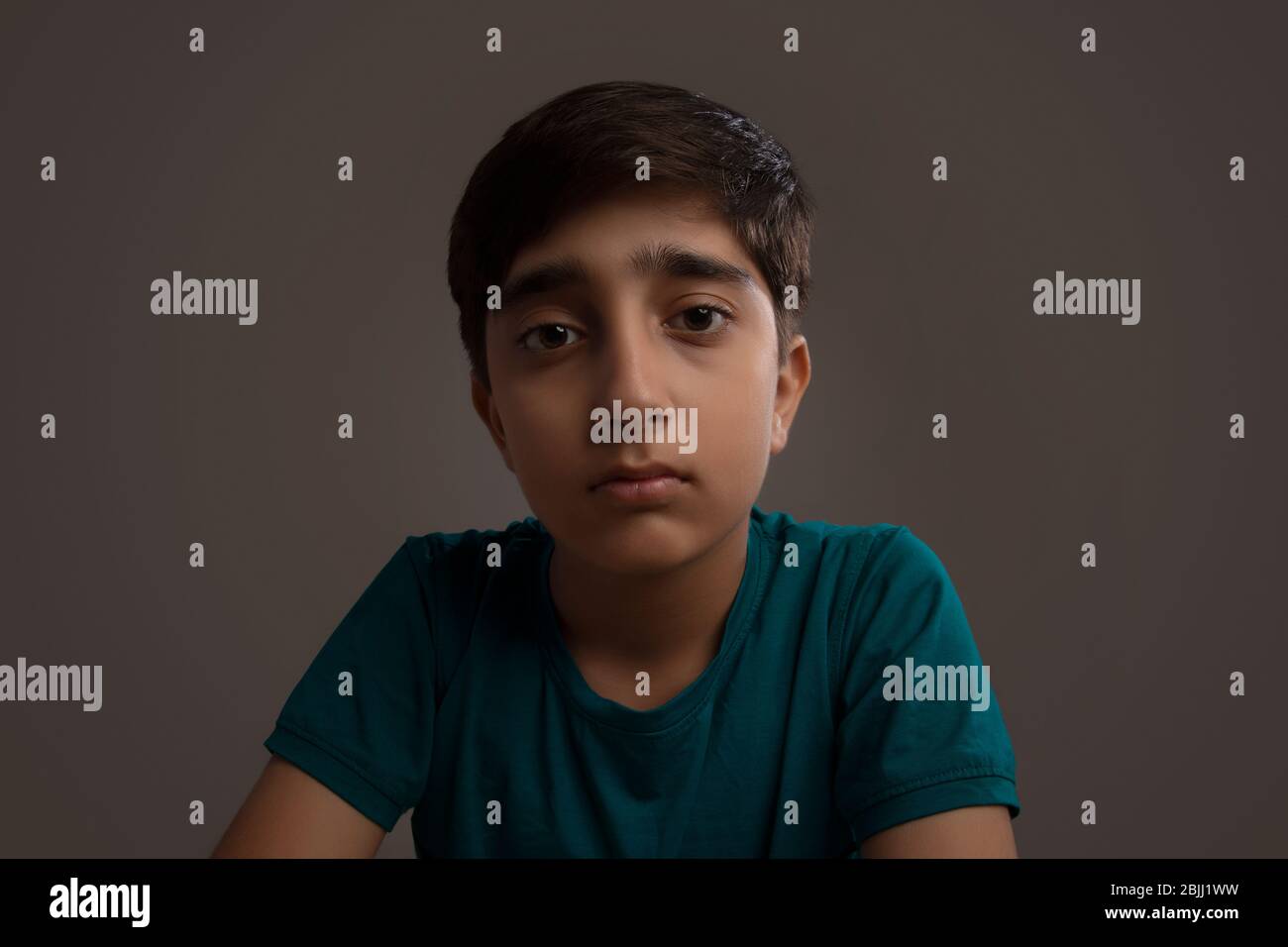 Sad indian children hi-res stock photography and images - Alamy