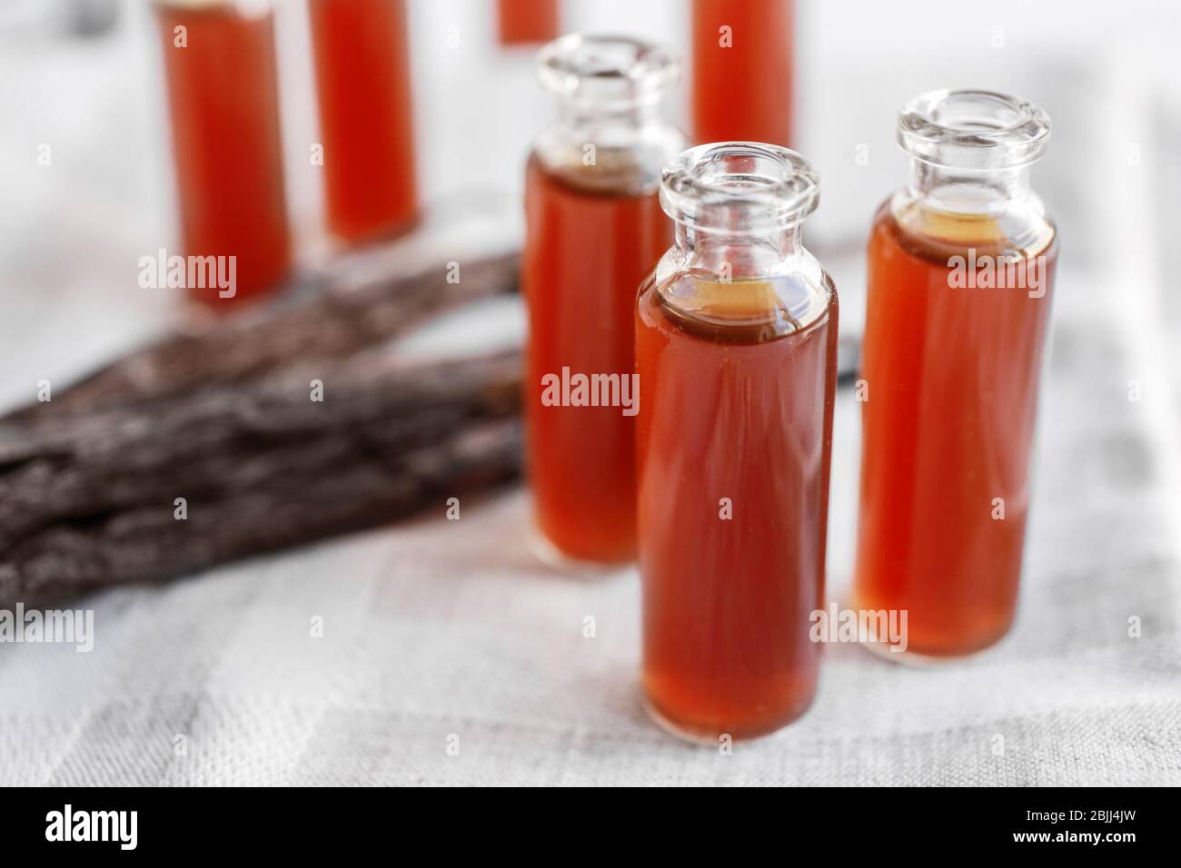 Vanilla essence hi-res stock photography and images - Alamy