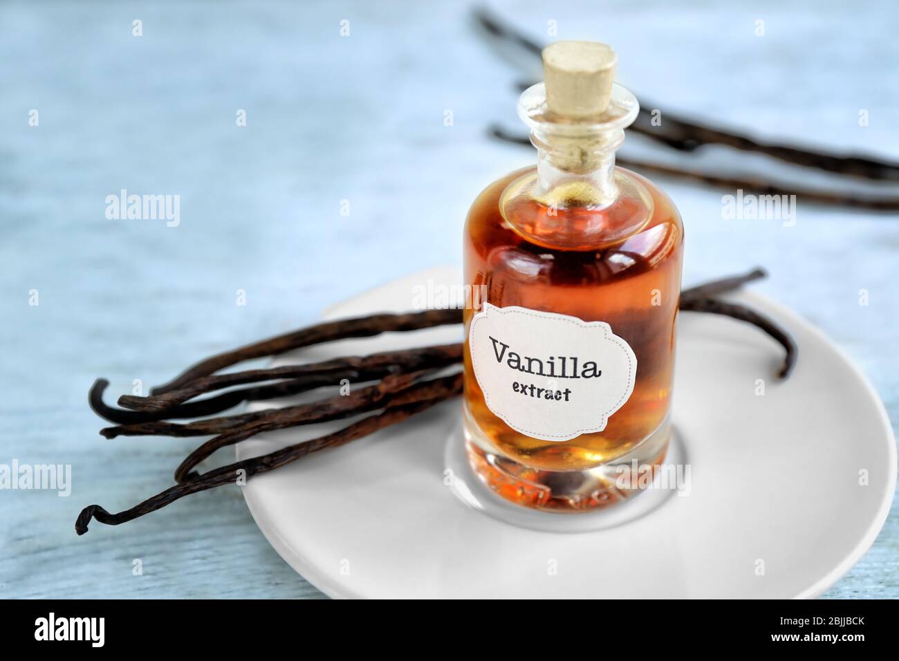 Vanilla extract bottle hi-res stock photography and images - Alamy