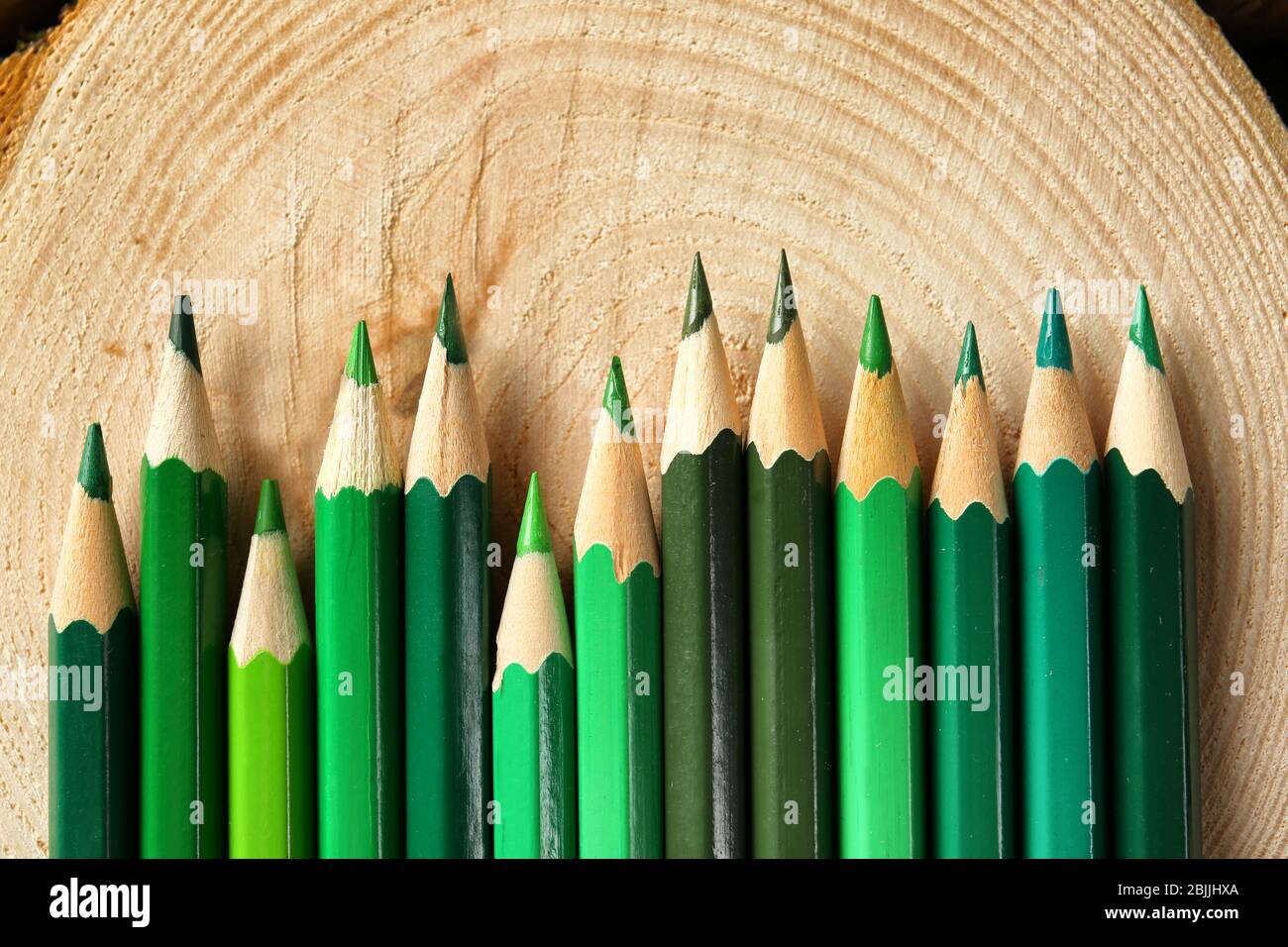 Different shades of green pencils hi-res stock photography and images ...