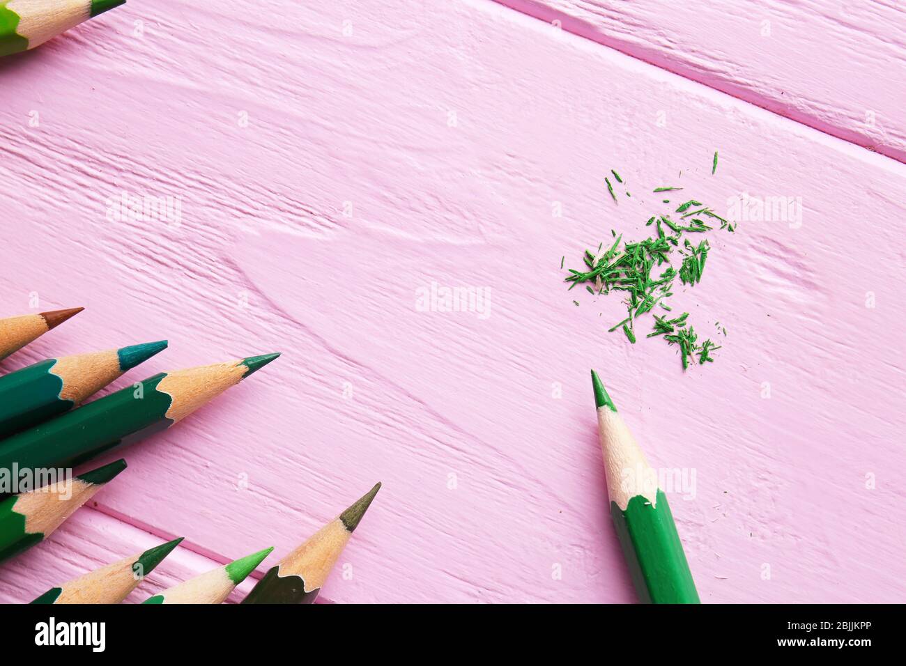 Different shades of green pencils hi-res stock photography and images ...
