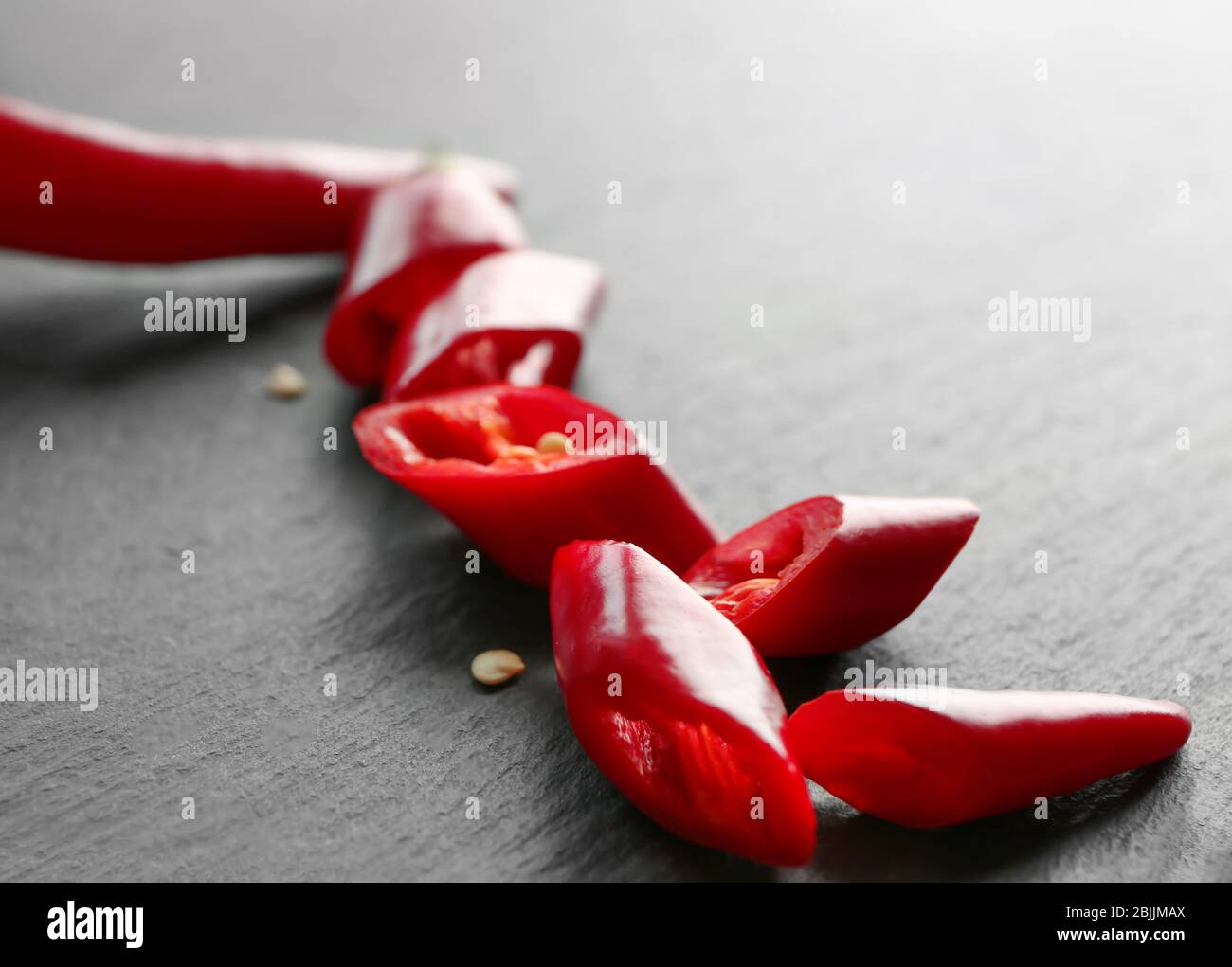 Sliced red chili pepper hi-res stock photography and images - Alamy