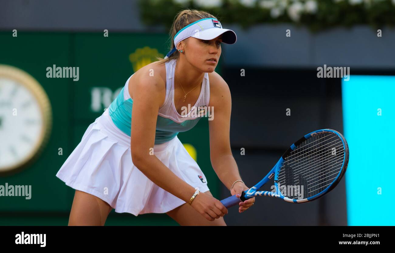 Sofia Kenin of the United States in action during her first-round match ...