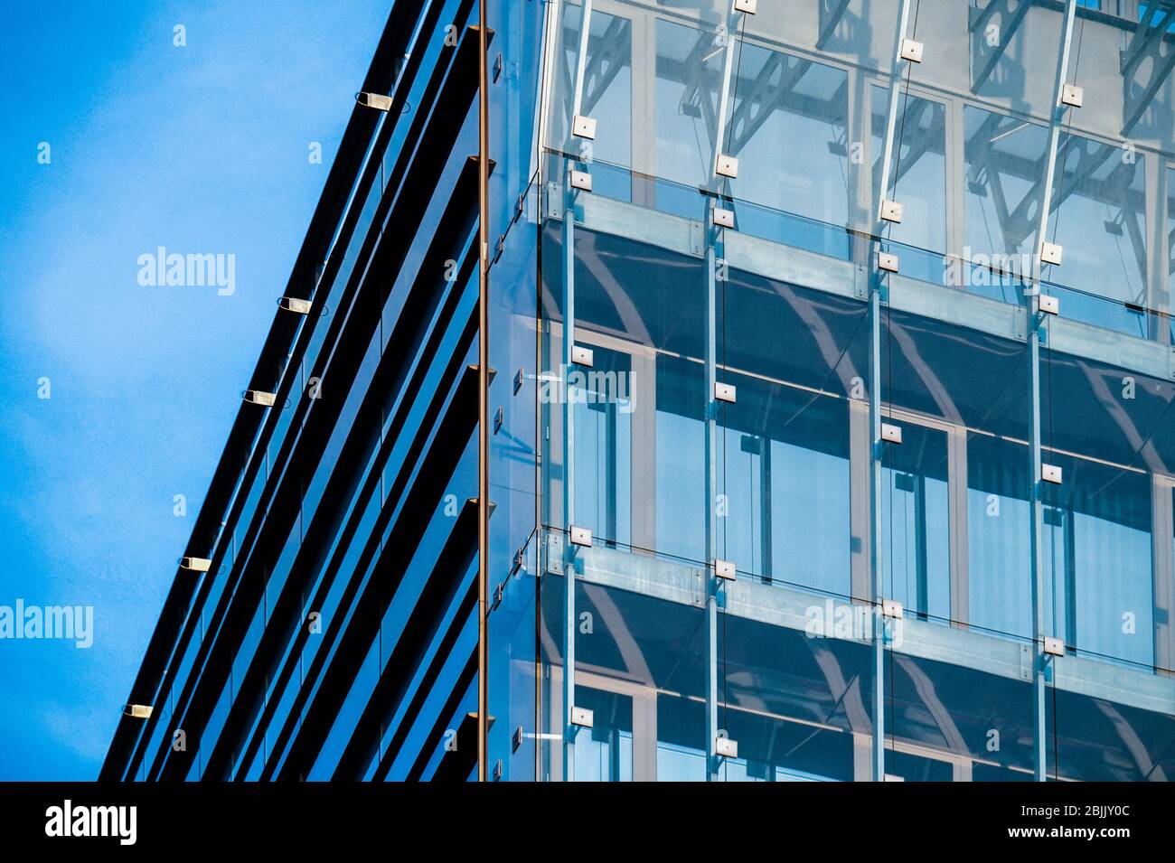 Modern office building facade Stock Photo - Alamy