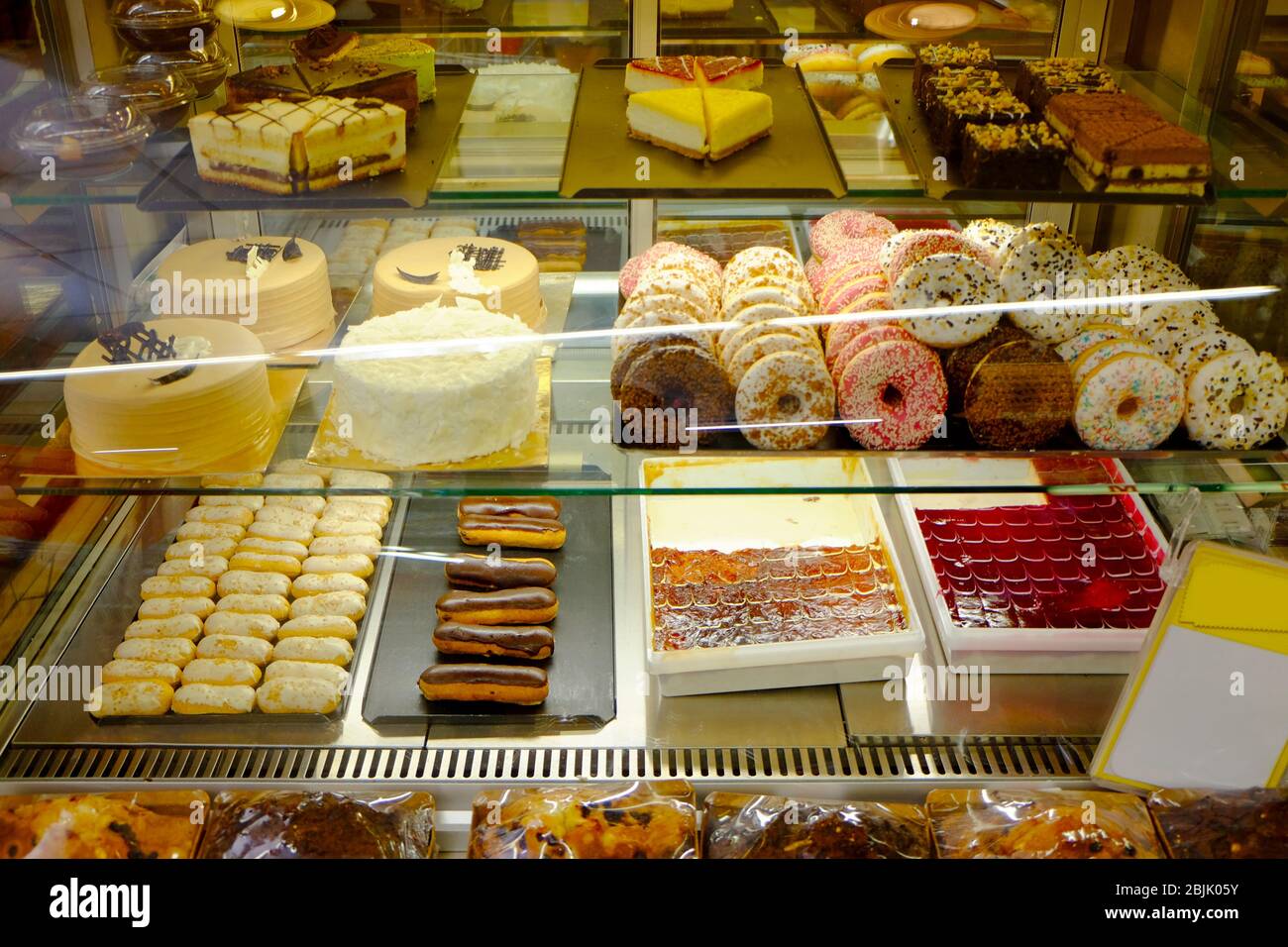 Sweets store at market Stock Photo - Alamy