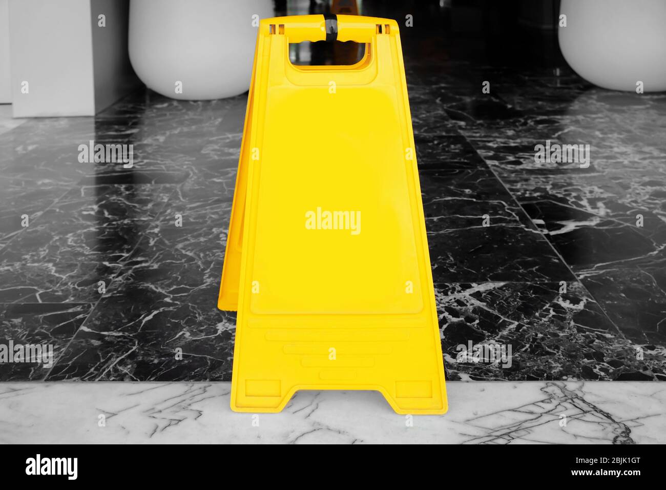 Advertisement on floor hi-res stock photography and images - Alamy