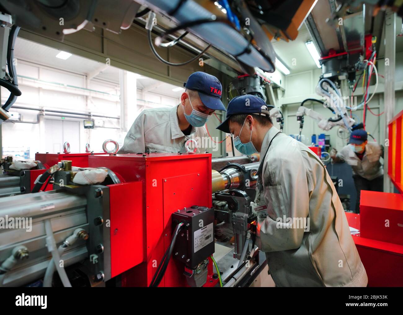 Hi tech workers hi-res stock photography and images - Alamy