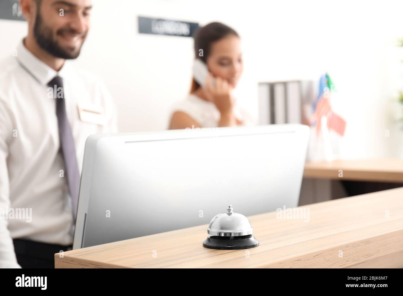 Busy hotel reception hi-res stock photography and images - Alamy