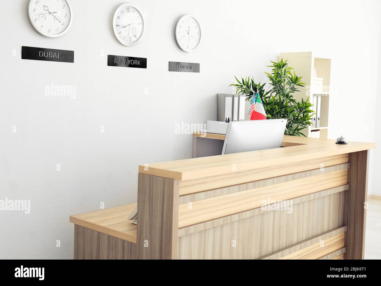 Reception desk hi-res stock photography and images - Alamy