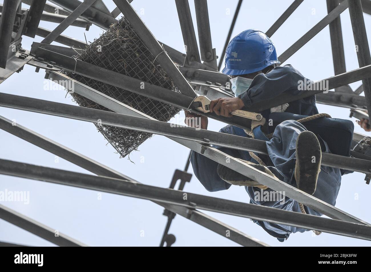 Large number screws in hi-res stock photography and images - Alamy
