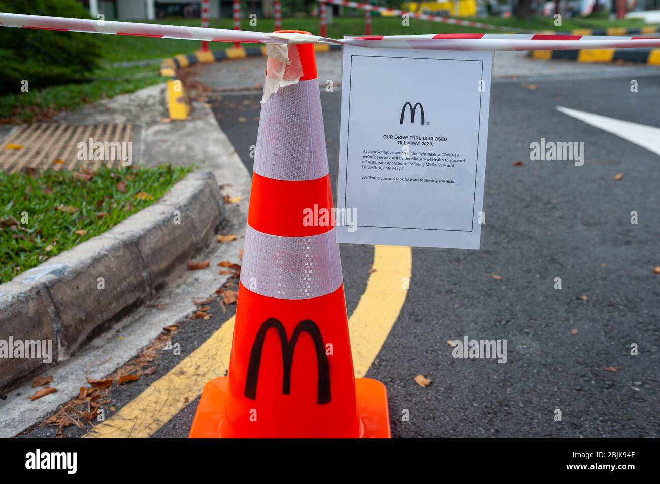 Mcdonalds Drive Thru Closed Coronavirus High Resolution Stock ...