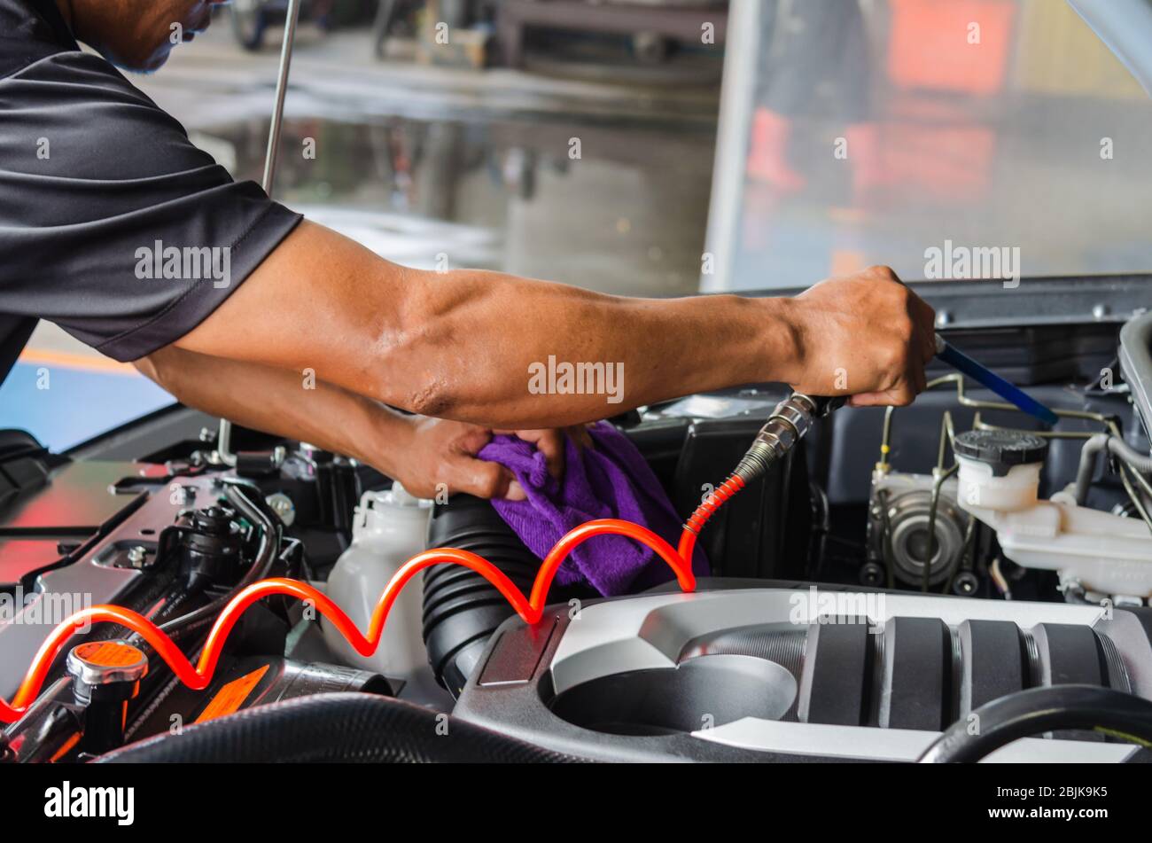 Car details - car engine mechanic, clean after washing the car engine ...