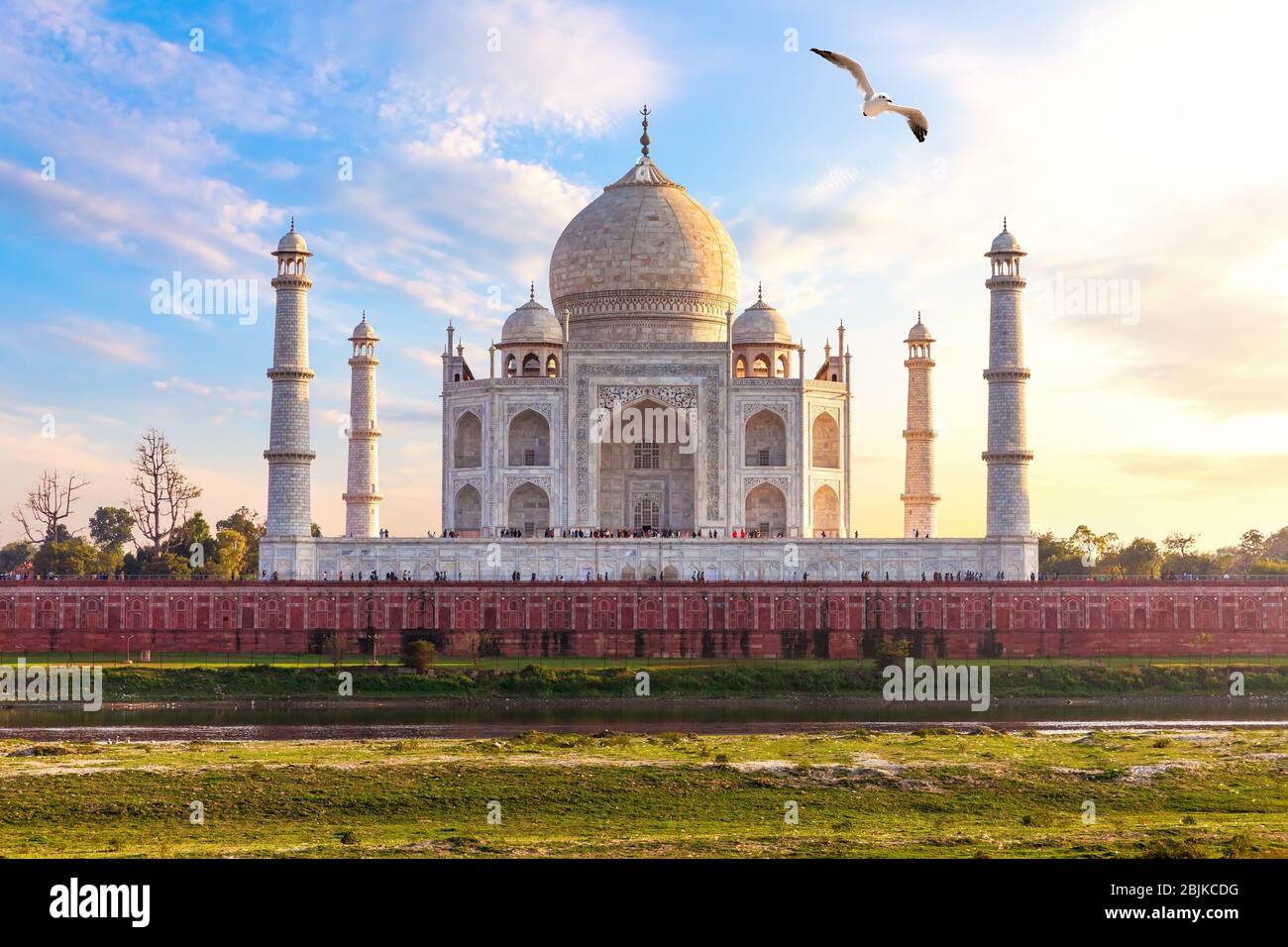 Taj mahal beautiful view hi-res stock photography and images - Alamy