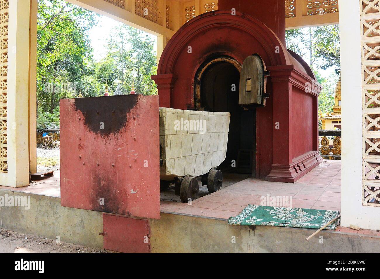 Rip in the structure High Resolution Stock Photography and Images - Alamy