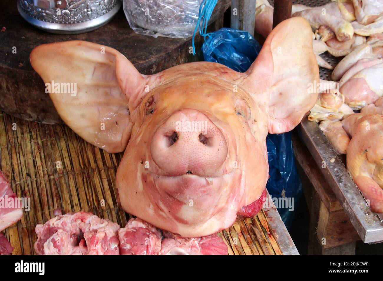 Pig mouth meat hi-res stock photography and images - Alamy